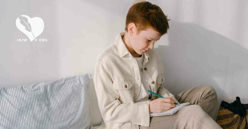 Journaling with Your Other Hand | The International Association for ...