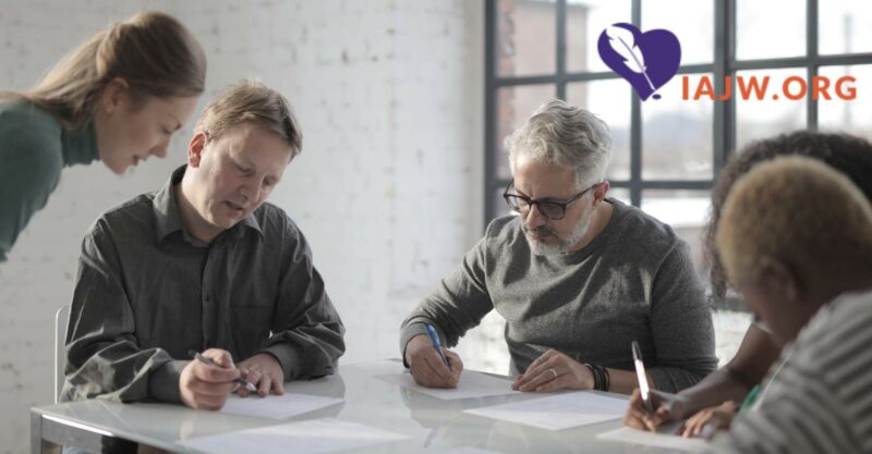 4 Steps To Creating A Journal Writing Group | The International ...